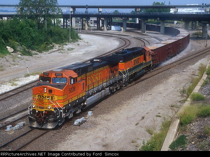 BNSF 5039 @ 27th Street